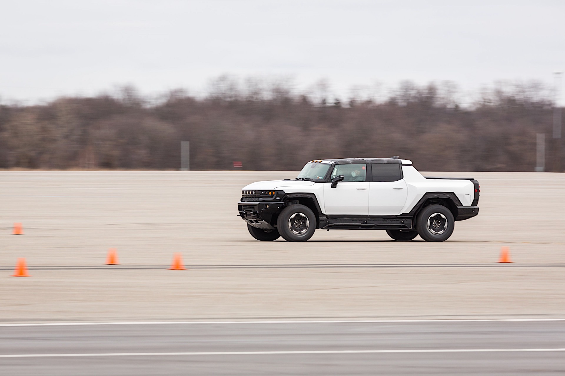 2022 GMC Hummer EV is a real thing that exists and it’s undergoing ...