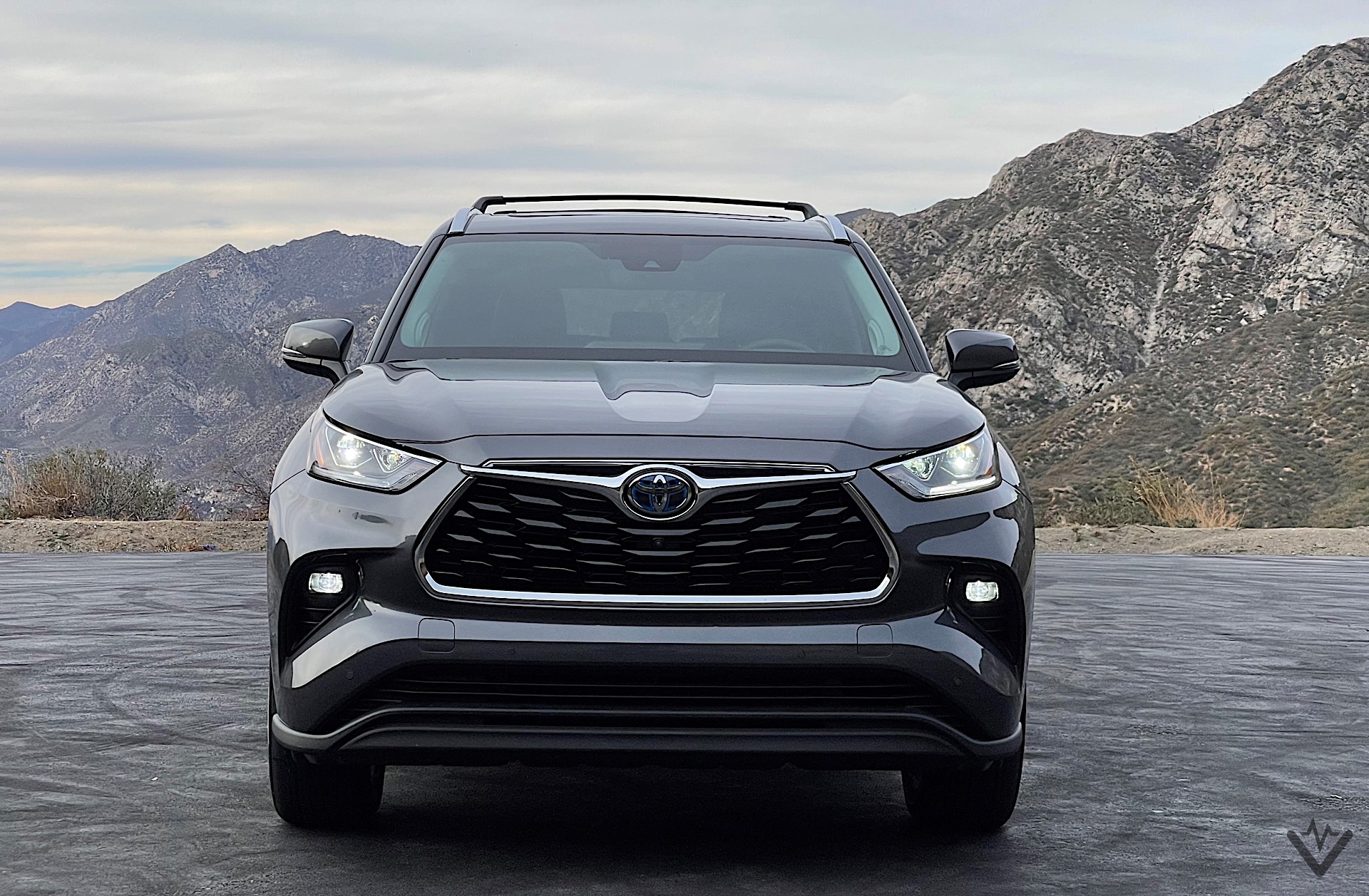 2021 Toyota Highlander Hybrid review: The original 3-row hybrid ...