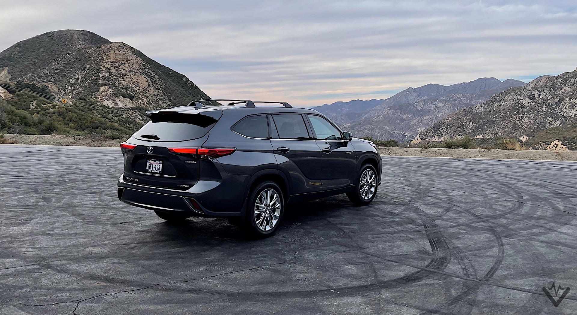 2021 Toyota Highlander Hybrid review: The original 3-row hybrid ...